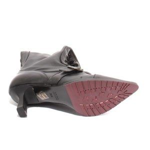 Isabelle | Shoes | Isabelle 49m Black Leather Stretch Pointy Knee High ...